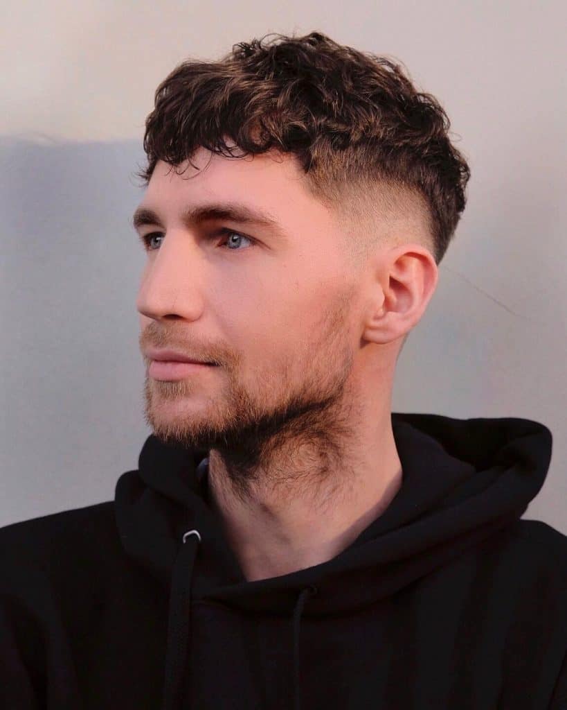 30 Hairstyles For Men With Round Faces 2023 Update Tattooed Martha
